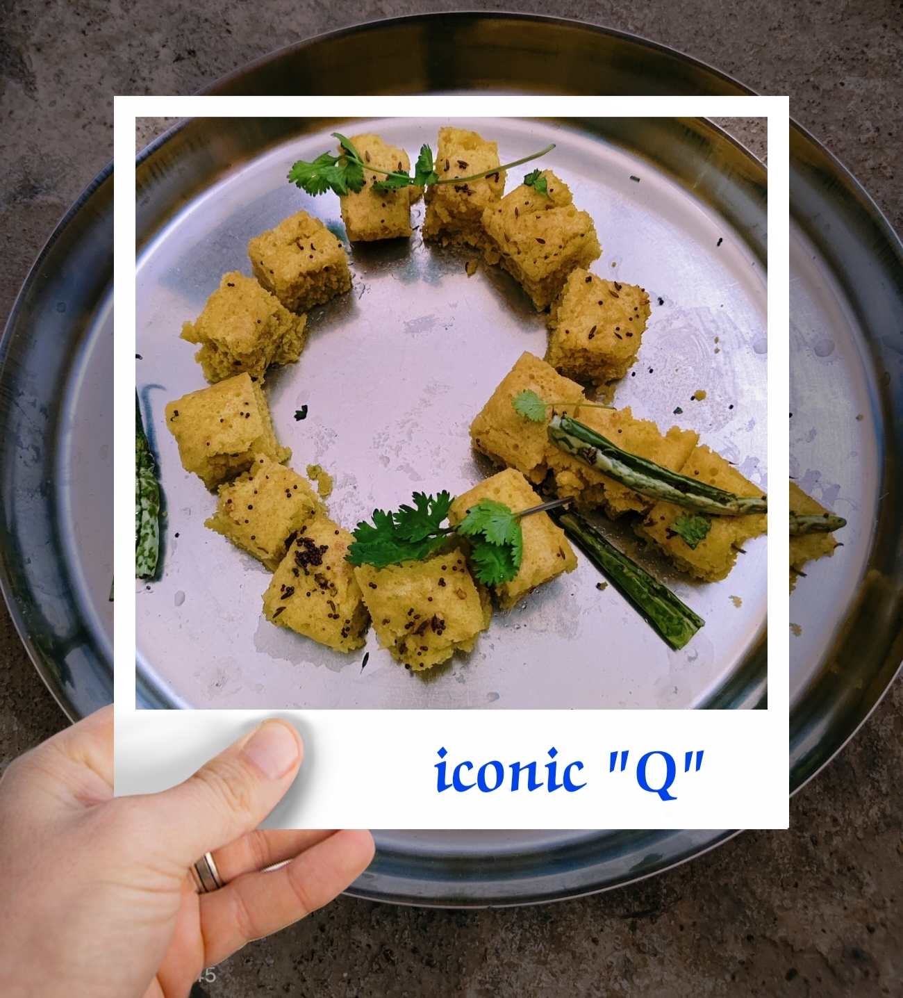 What about this unique "Q".... Don't you think, it's yummy "Q" 🤤😋