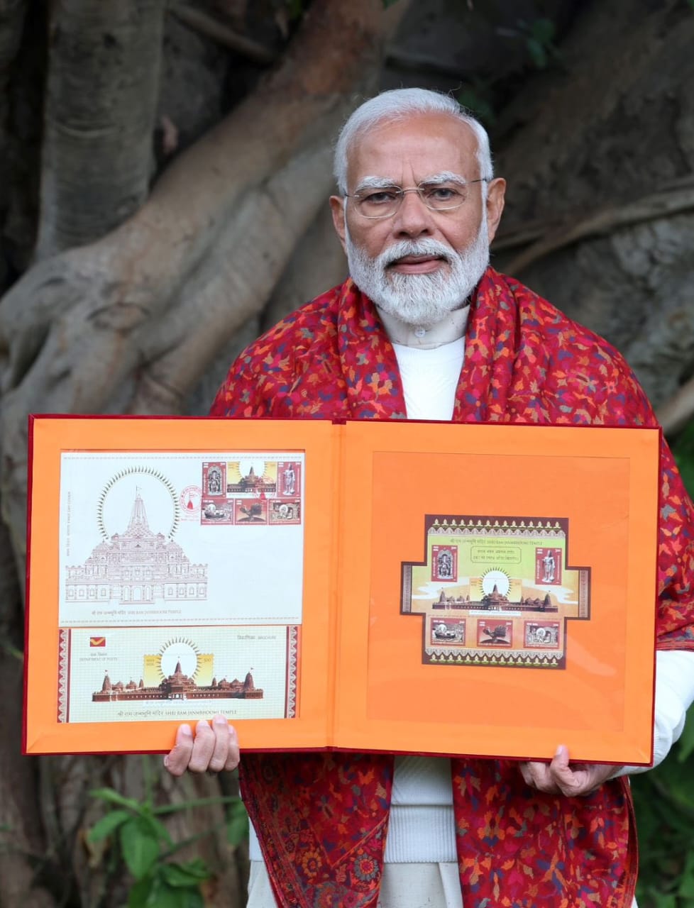 PM Modi Issues Shri Ram Janmabhoomi Mandir Stamps and Envelope(Cover).