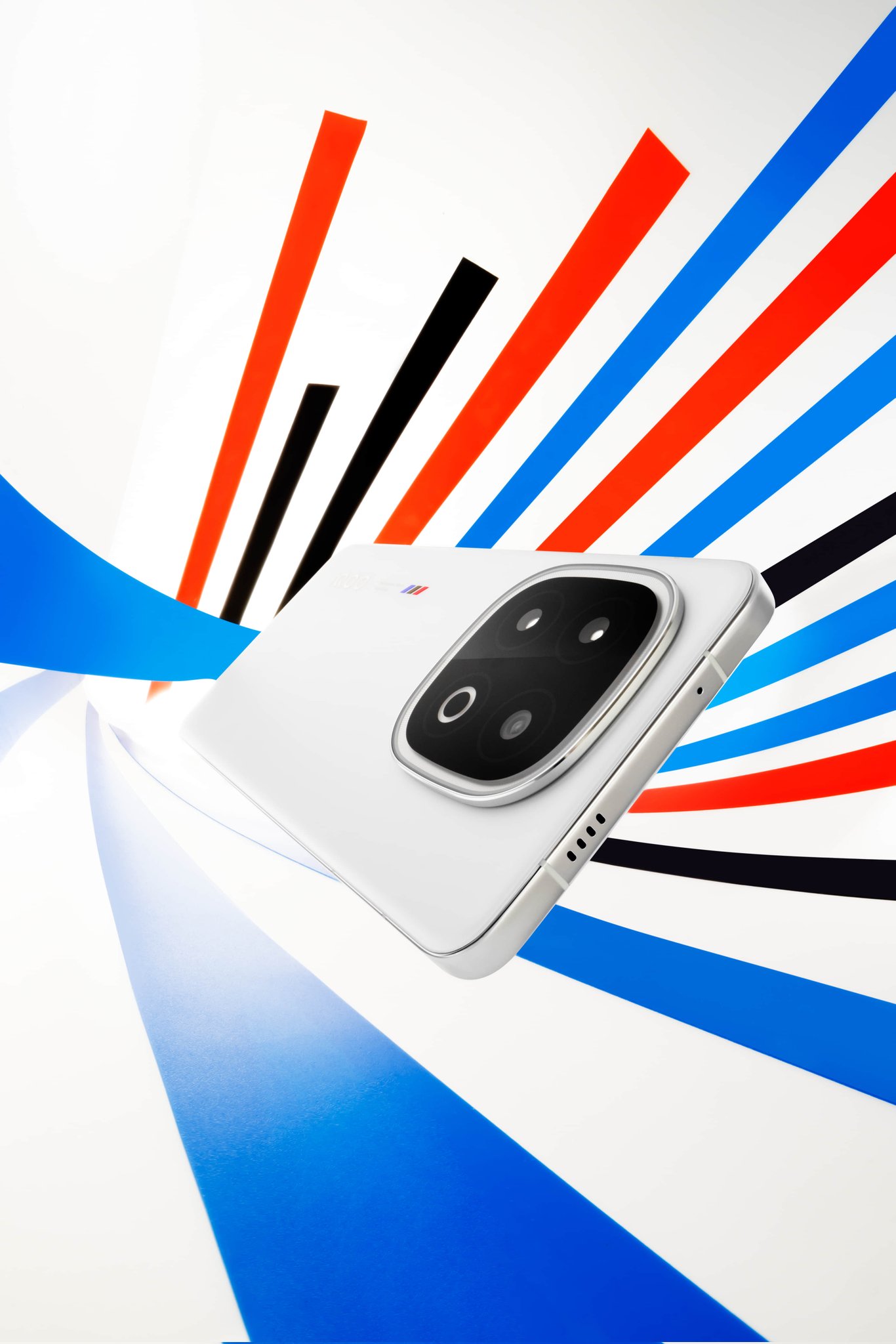 IR Blaster Debate: Does the iQOO 13 Need One? Vote Now!