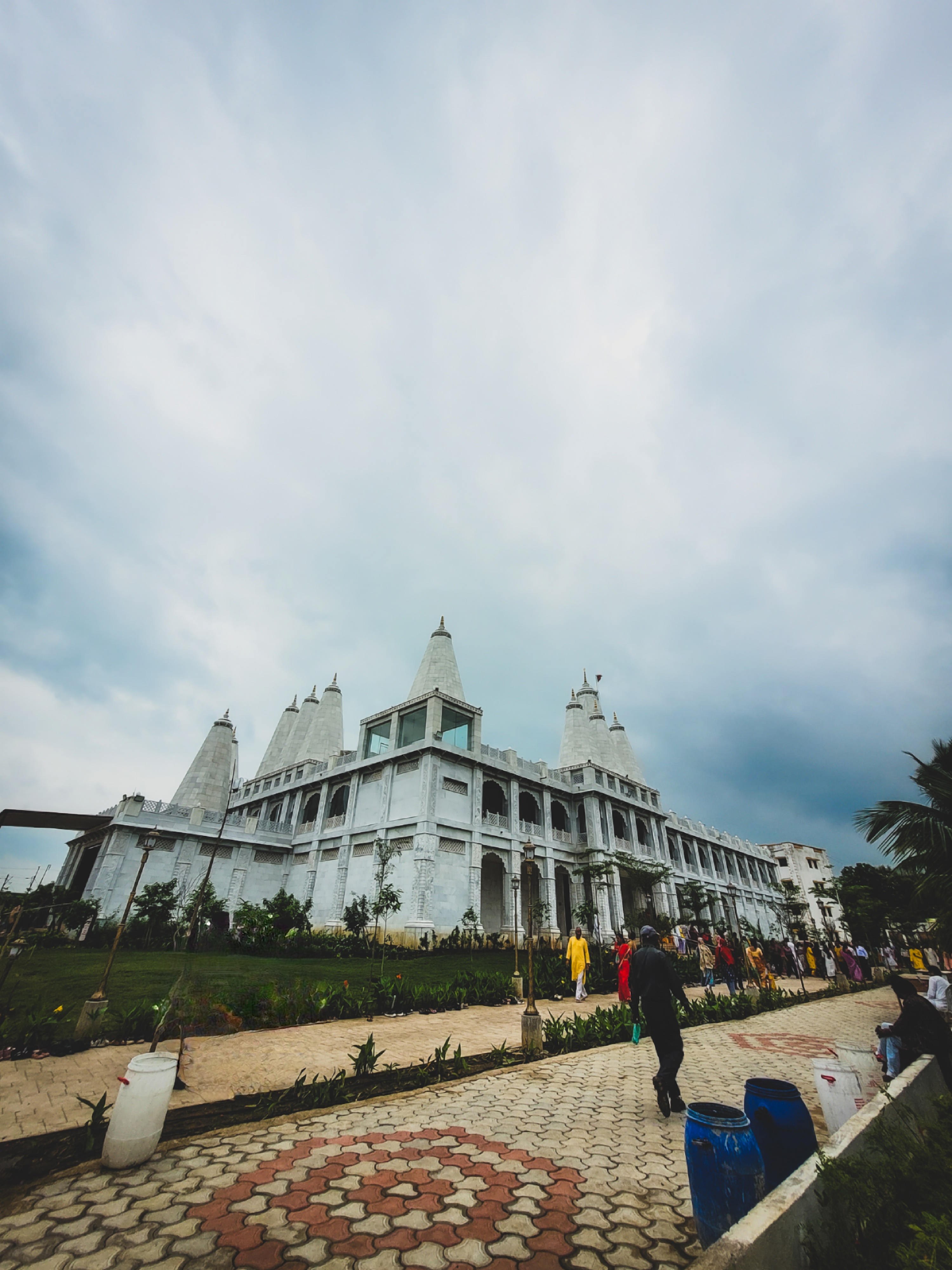 Capturing the beauty of isckon temple in Raipur ️📸