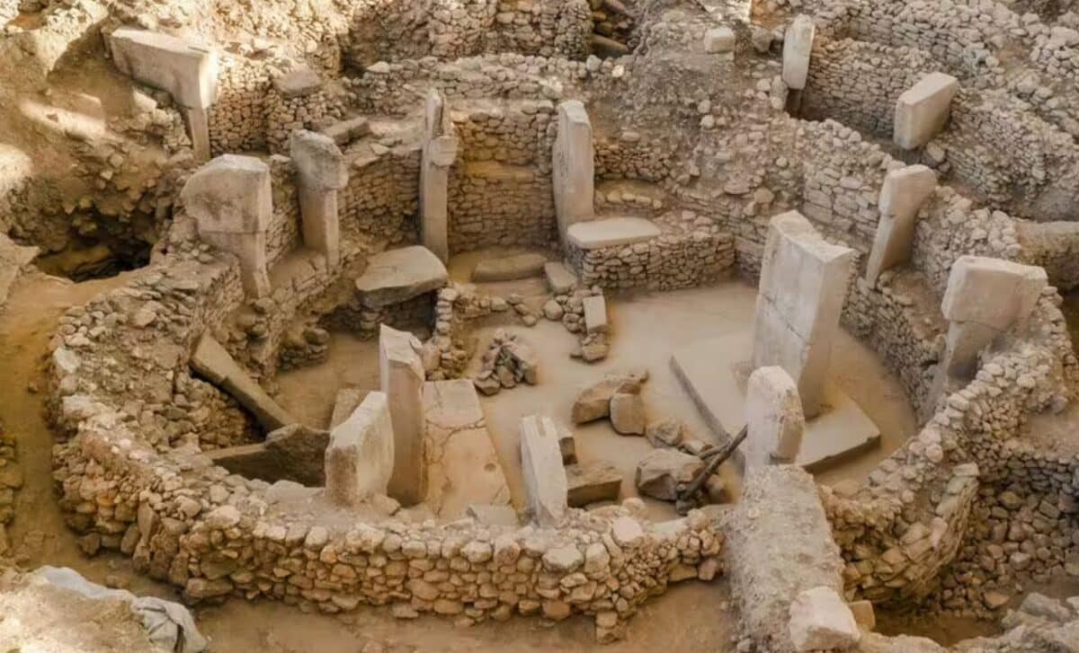 The World’s Oldest Building Older Than Stonehenge, Holds Secrets ...