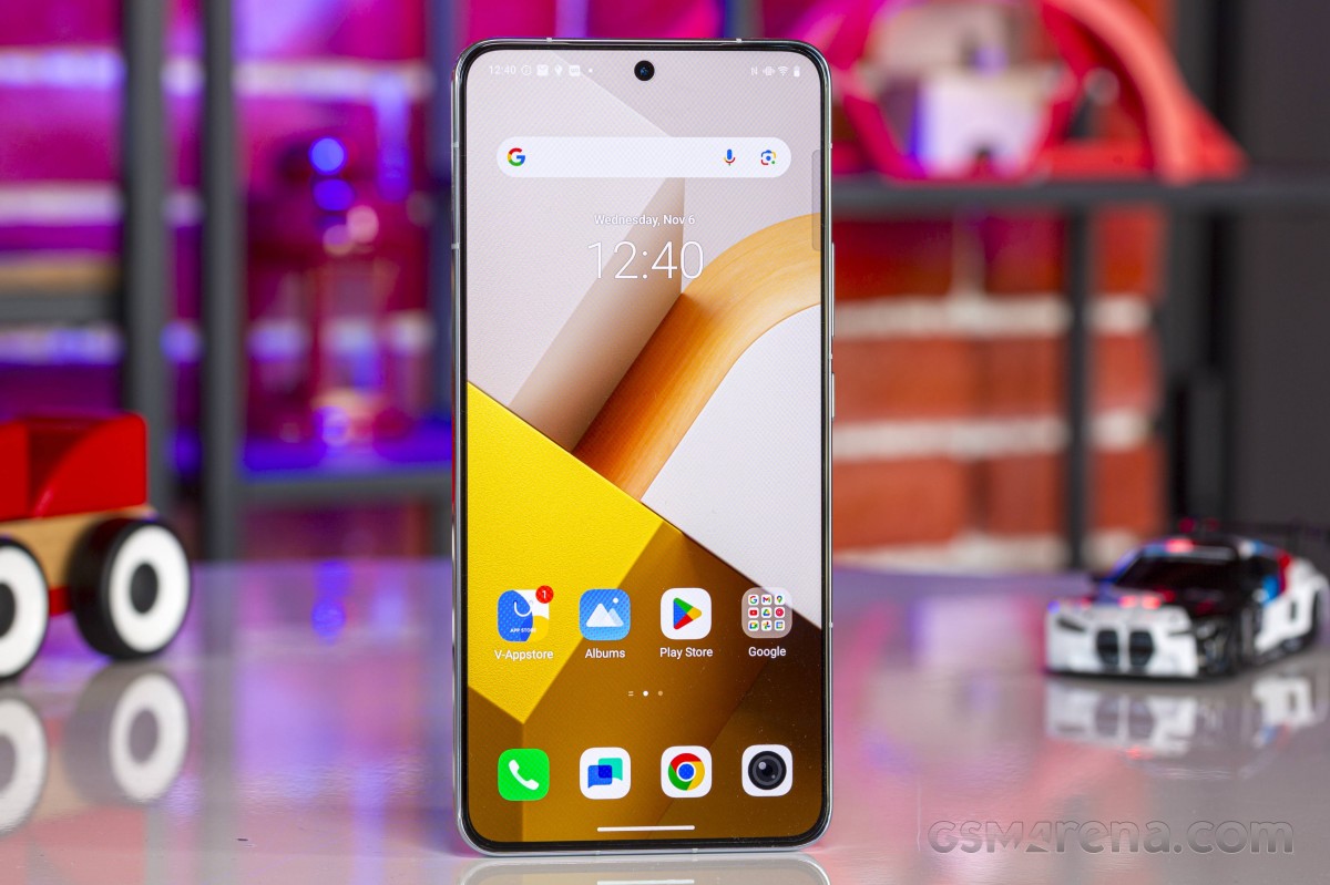 iQOO 15 screen and camera specs tipped