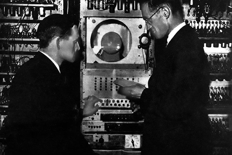 💻⚡ The Manchester “Baby” – First Stored-Program Computer