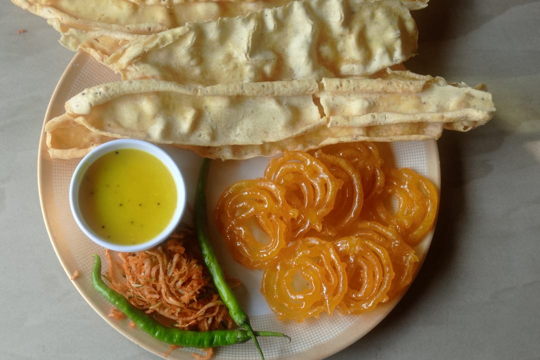 Fafda & Jalebi: The Gujarati Way of Celebrating Dussehra