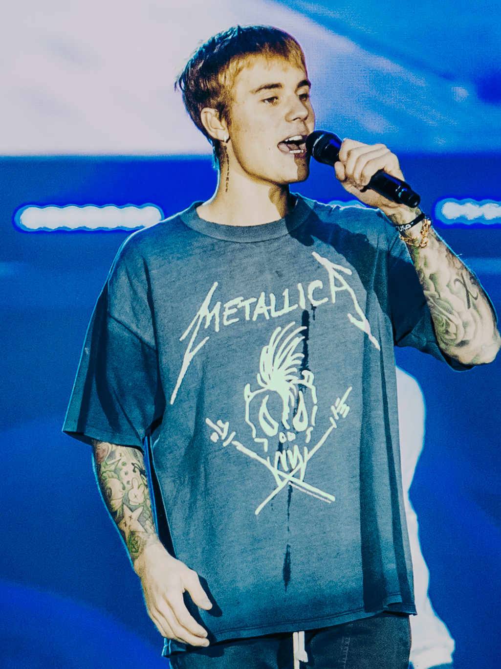 Justin Bieber: From Teen Prodigy to Global Icon 🌍