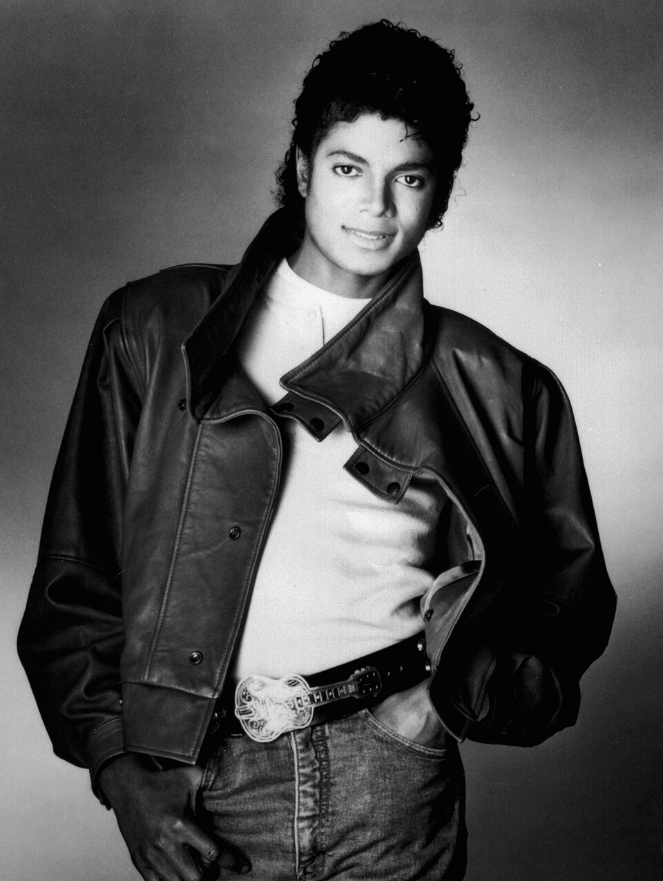 Michael Jackson: The King of Pop 👑