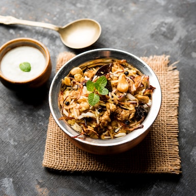 5 Tricks to Make Amazing Veg Biryani for Your Diwali Party