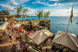 Chilling at Seven Mile Beach (Negril) — Pure Paradise Vibes 🏖️