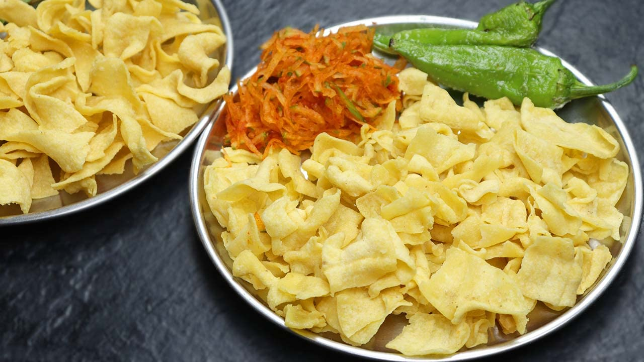 💛 Farsan — The Crunchy Soul of Gujarati Snacking! 🥨