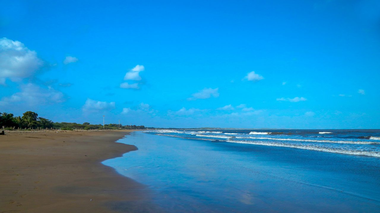🌊 Ghoghla Beach – The Hidden Gem of Diu’s Coastline 🏖️