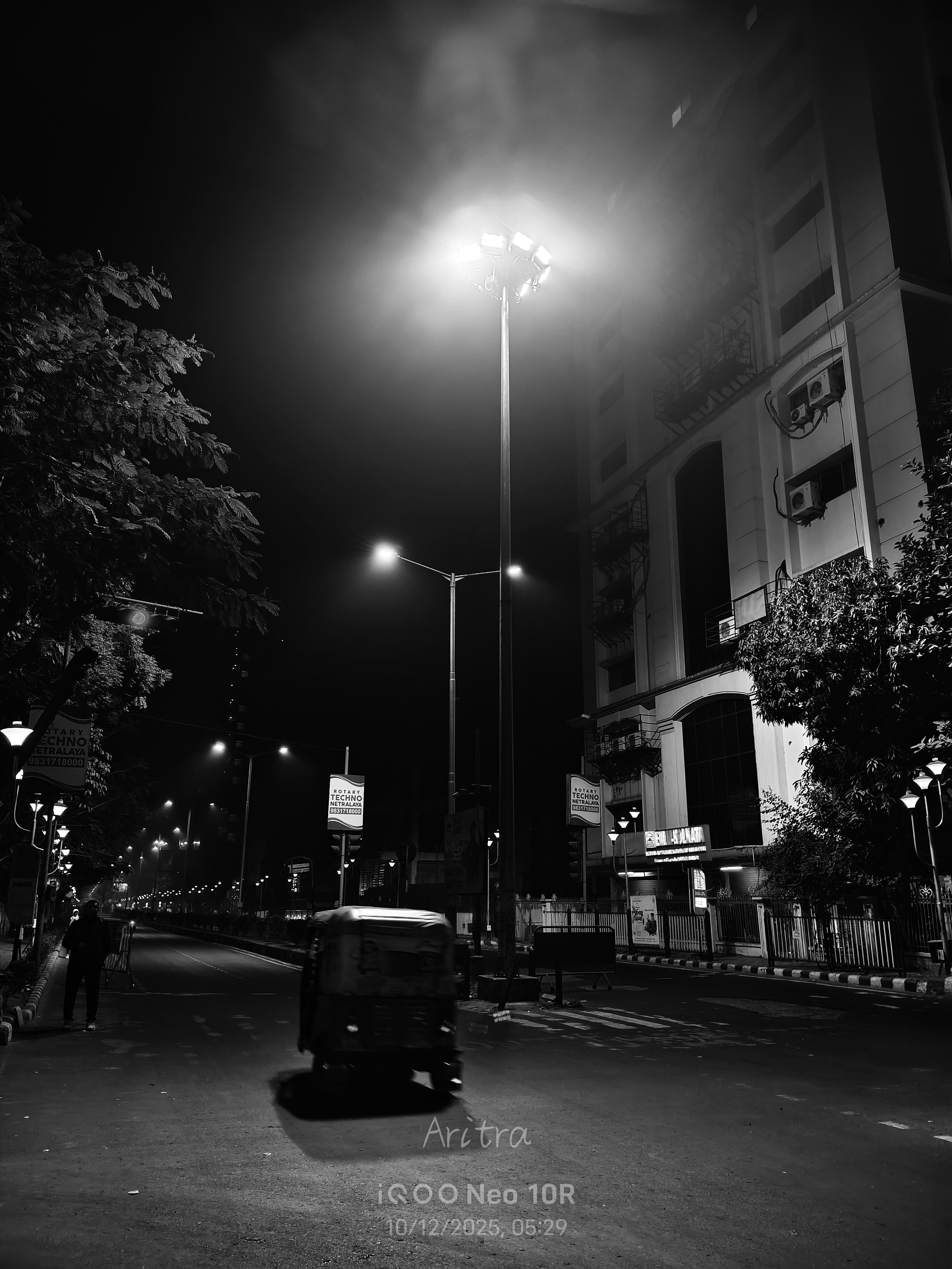 Night Shift × Winter Morning 💭 #shotoniqoo