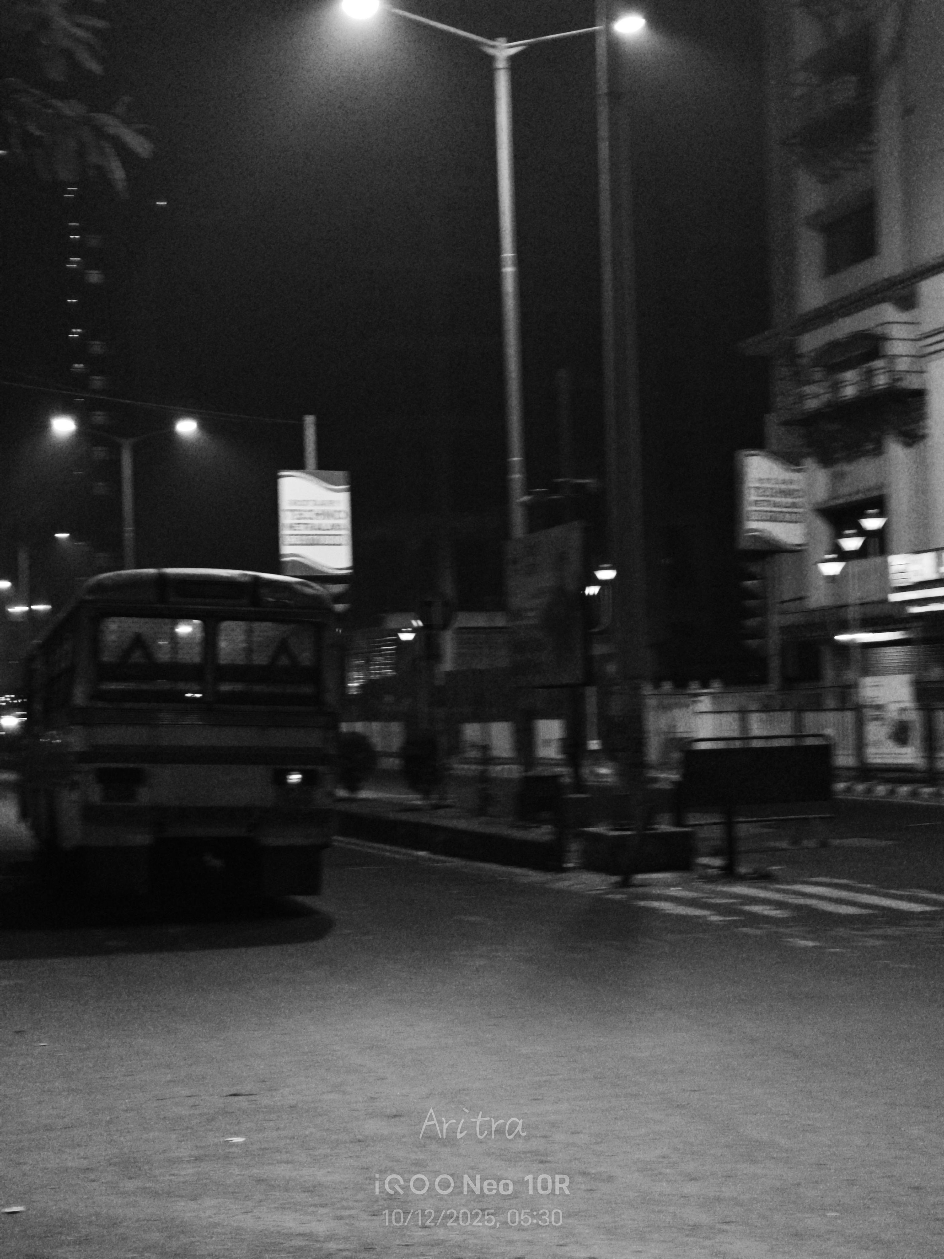 Night Shift × Winter Morning 💭 #shotoniqoo