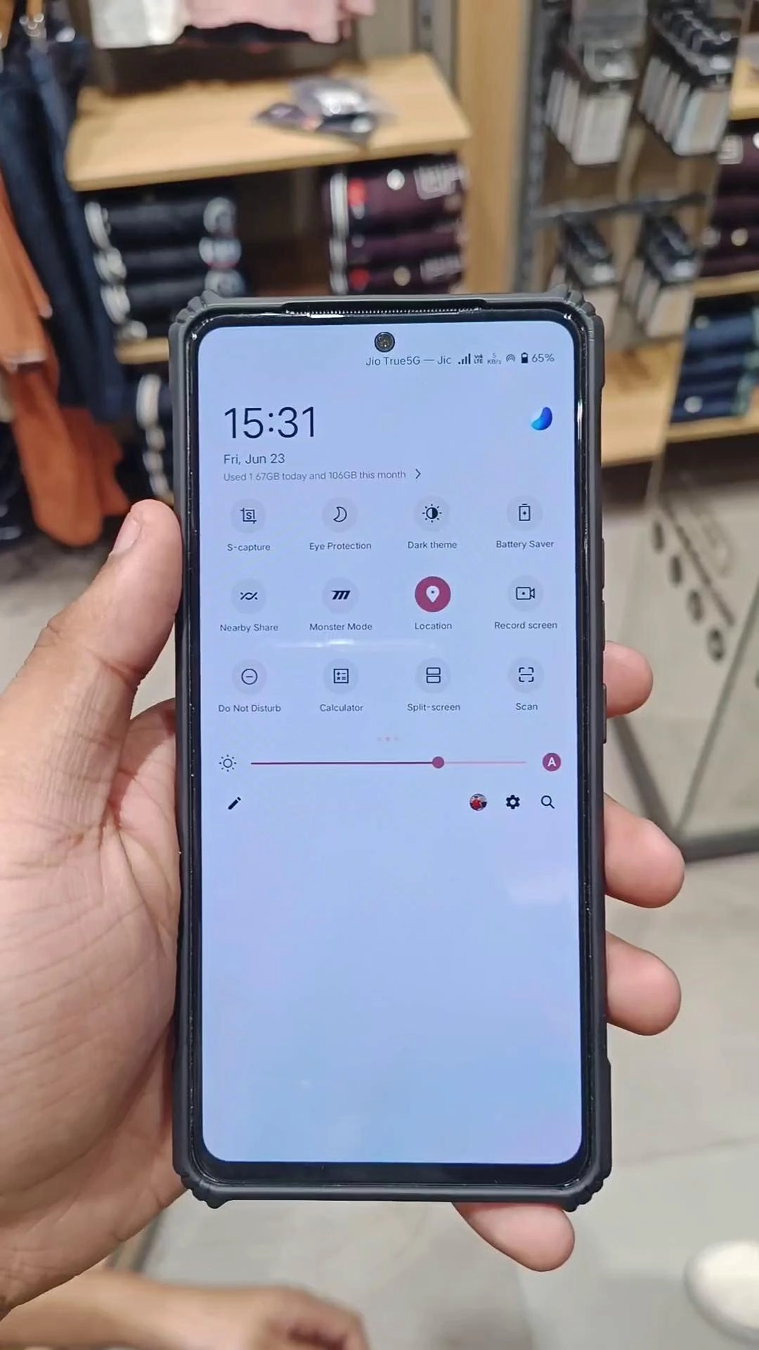 Display Blink Issue In iQOO7