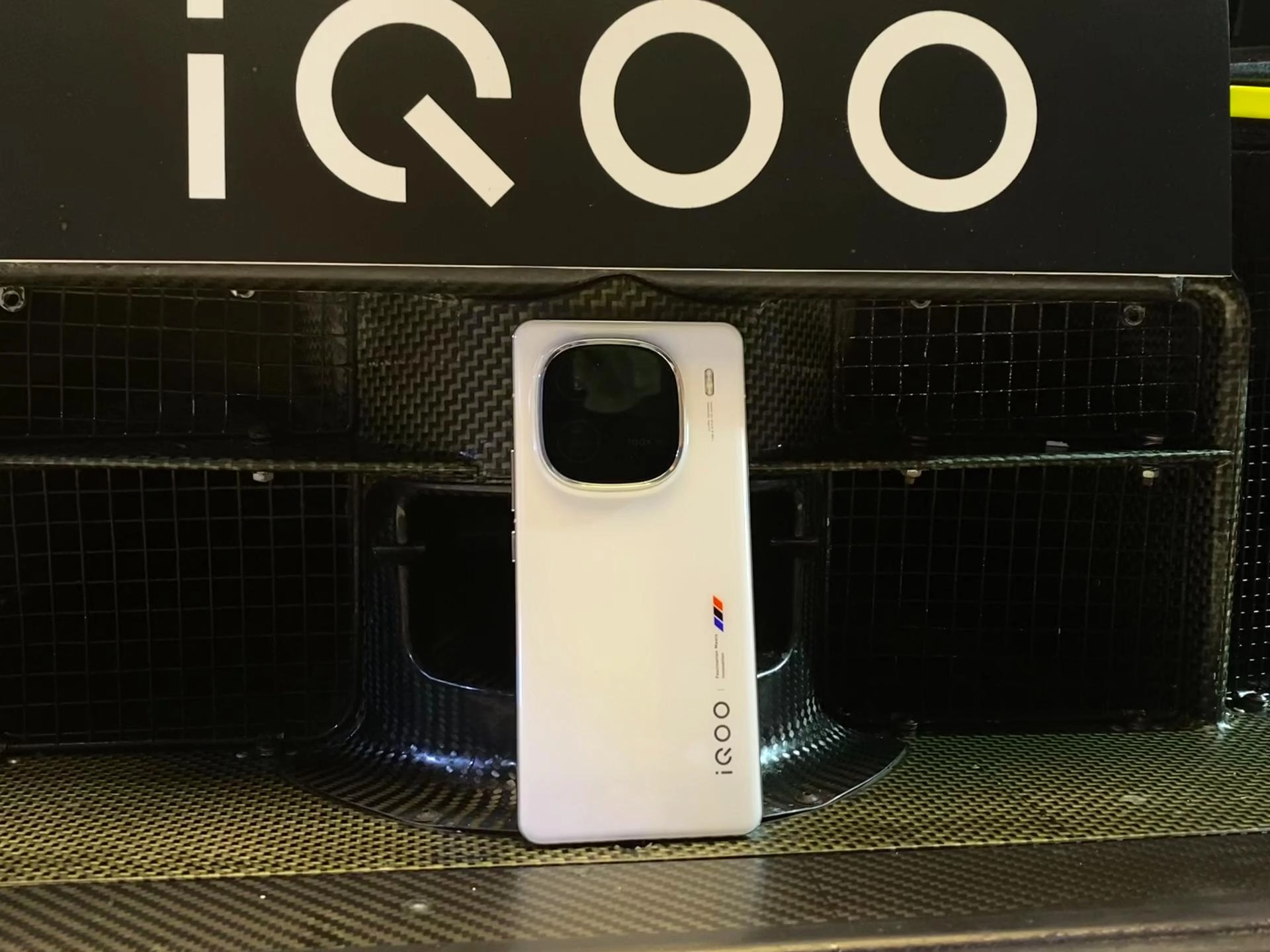 IQOO 12 Hands-on Feels and Impression’s Bhai